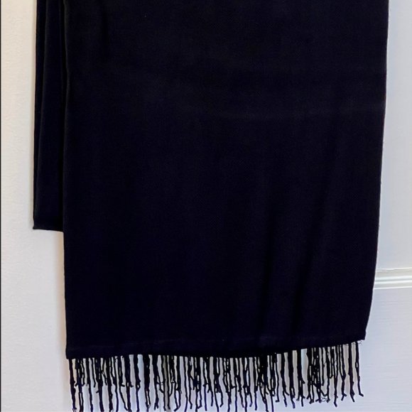 Berkshire | Accessories | Brand New Cashmina By Berkshire Black Shawl ...